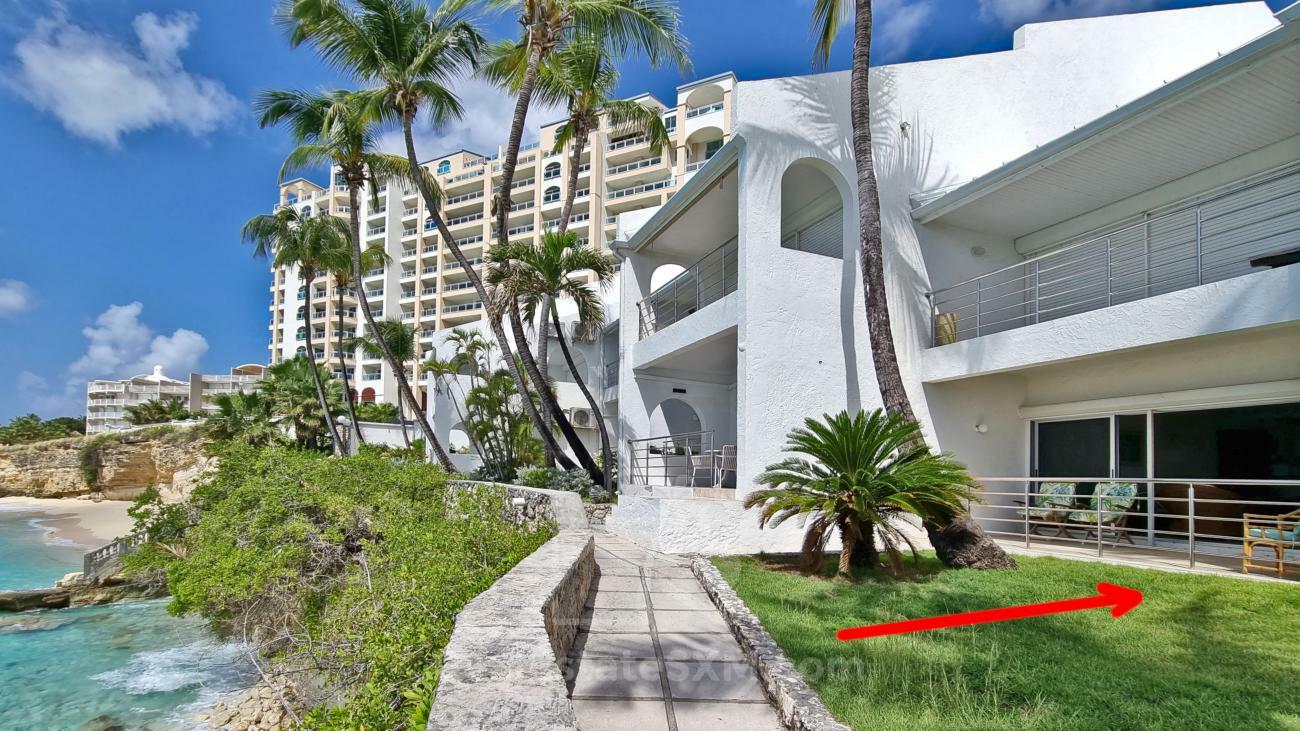 Caribbean Sea Front large condo, St Maarten Cupecoy