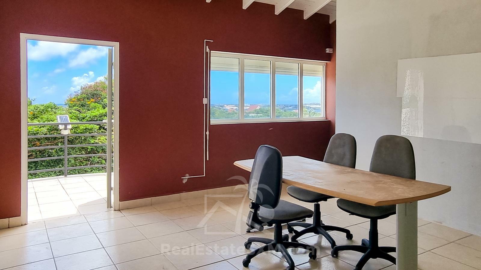 Cole Bay SXM: 3-rooms office space for RENT. Central